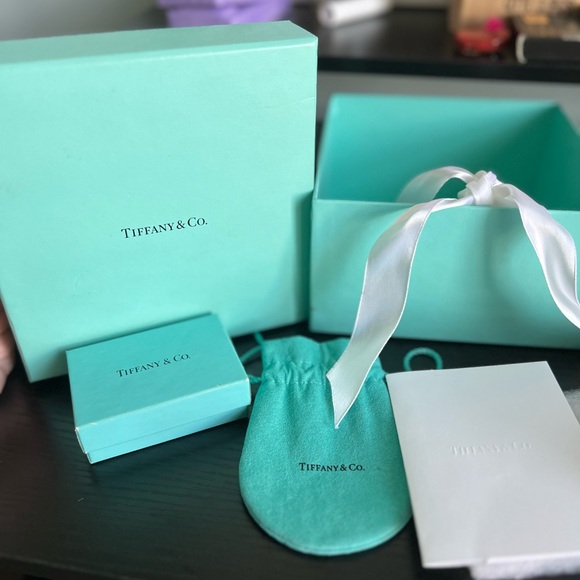 Tiffany & Co. | Party Supplies | Tiffany Co Gift Packaging Set No ...